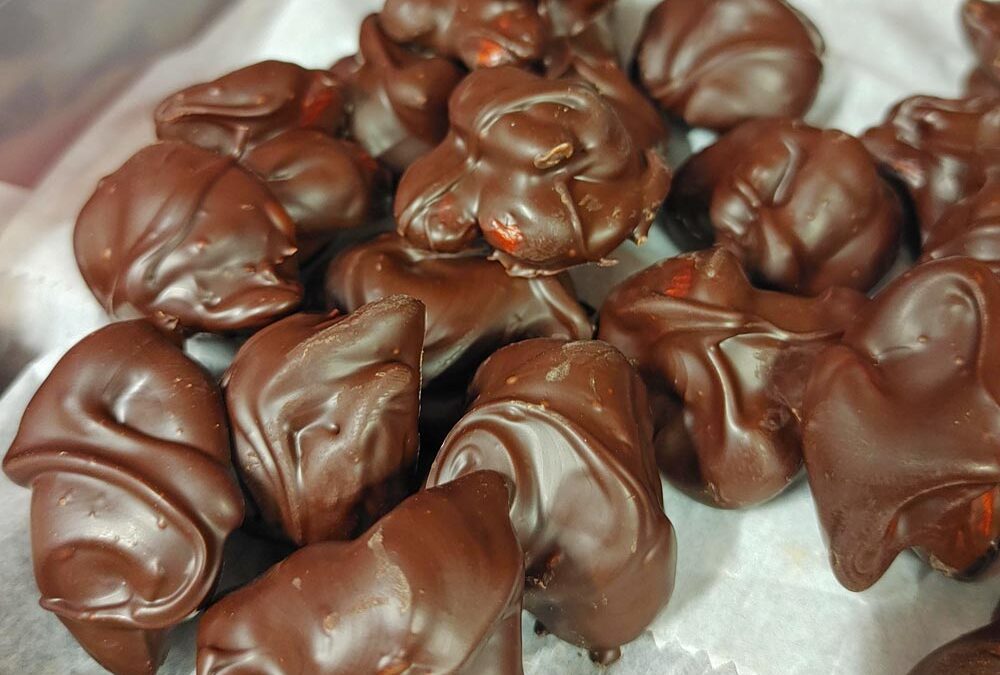 Dark-Almond-Clusters | White House Chocolates